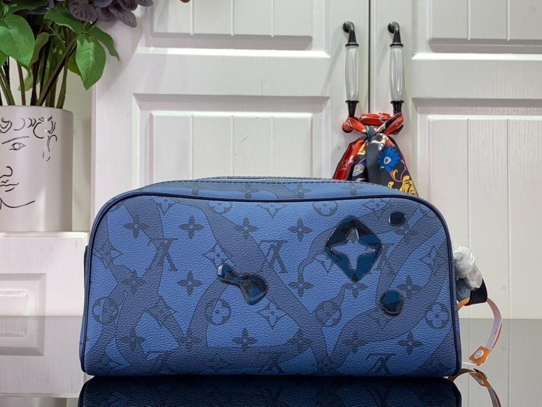 Louis Vuitton Dopp Kit Blue For Men 28cm/ 11 in