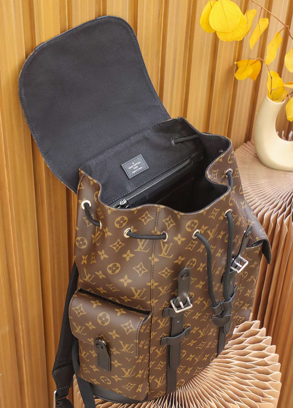 Louis Vuitton Christopher MM Backpack Brown For Men 44cm / 17.3in N43735