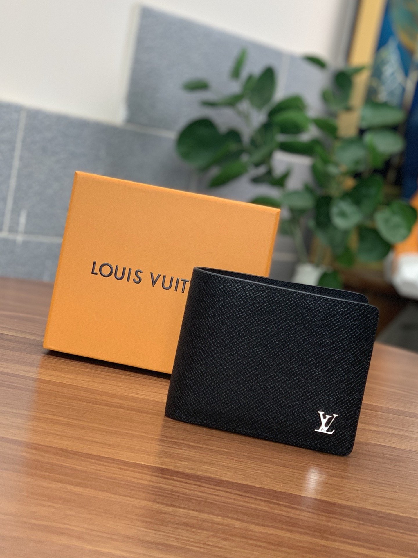 Louis Vuitton Multiple Wallet Taiga Black For Men, Men's Wallet 4.5in ...