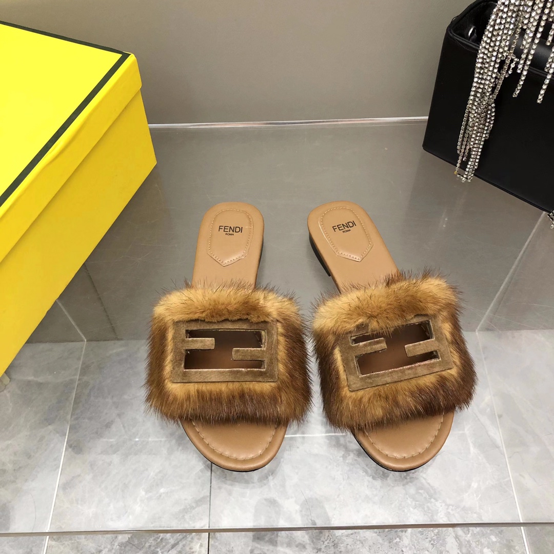 Fendi Signature Brown Mink Slides For Women 8R8136AKXPF0XT6 - Temafes